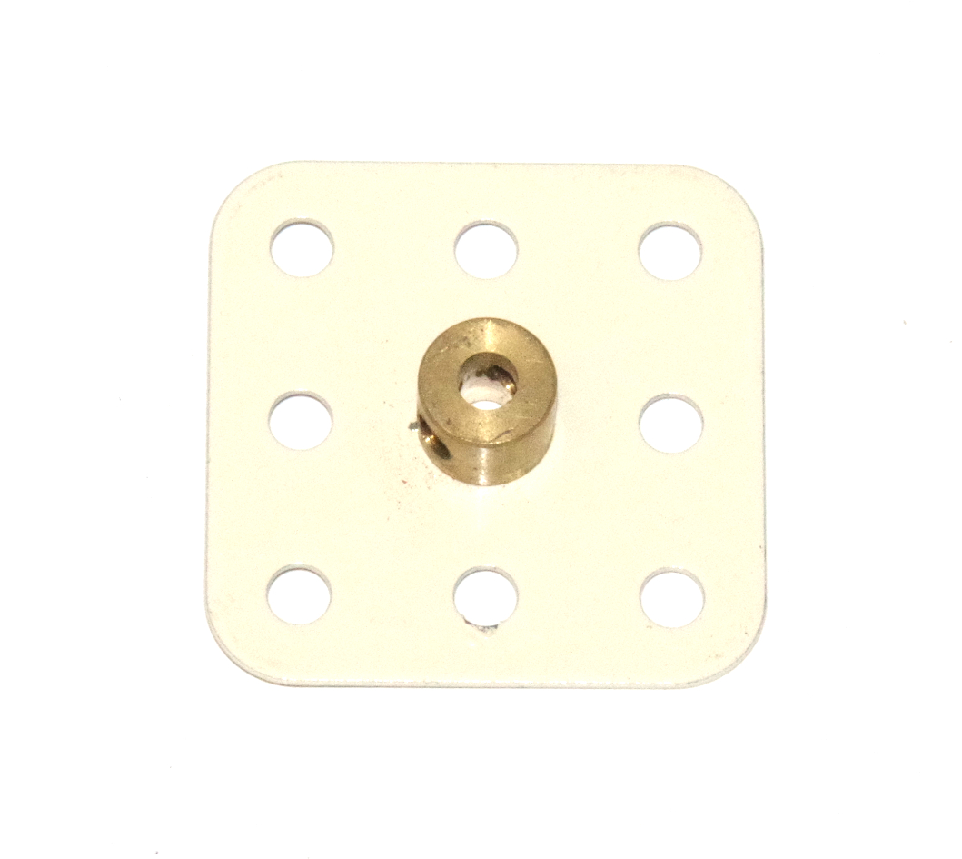 74w Flat Plate 3x3 Hole Bossed White